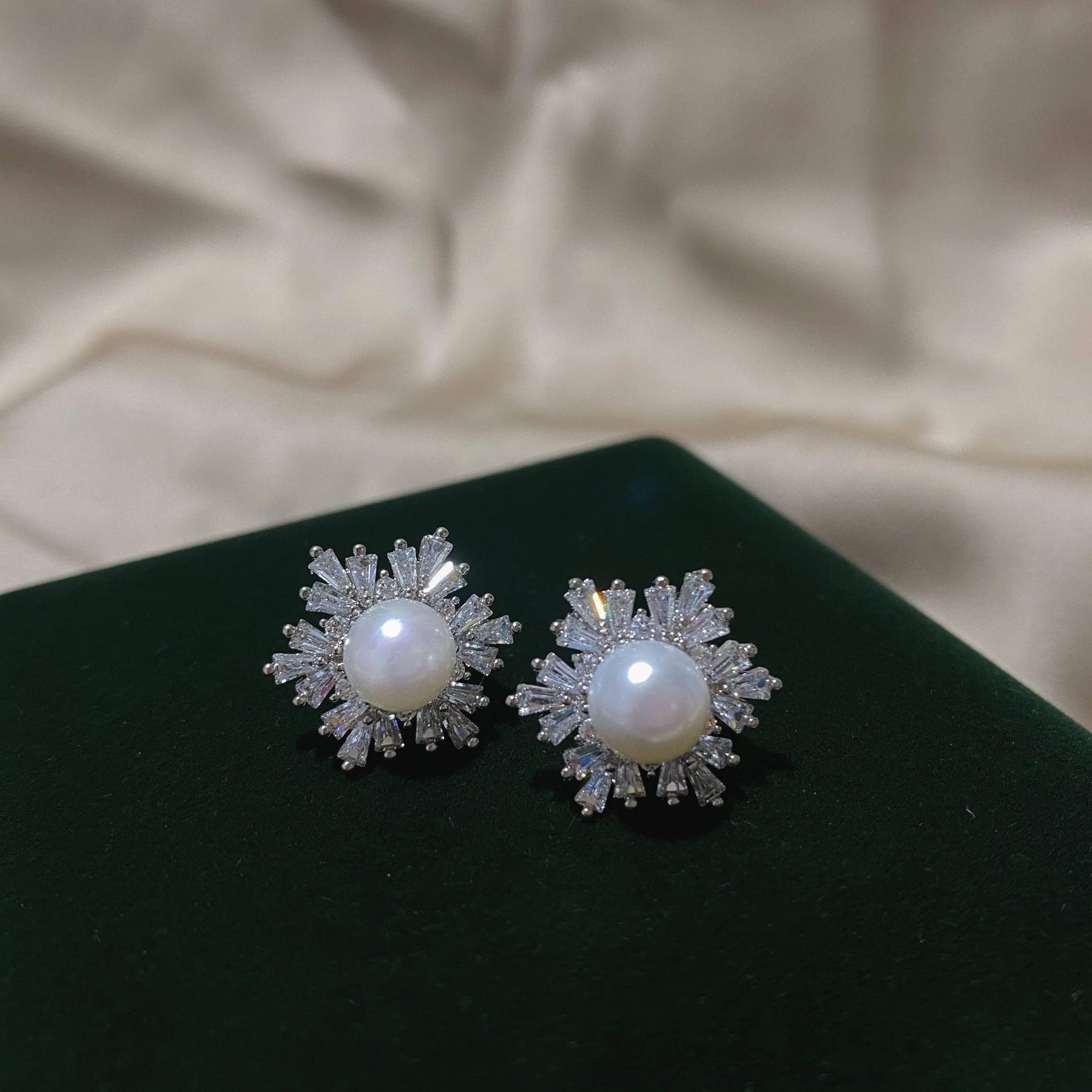 White Snowflake Pendant Freshwater Pearl Jewelry Set | House Of Pearls